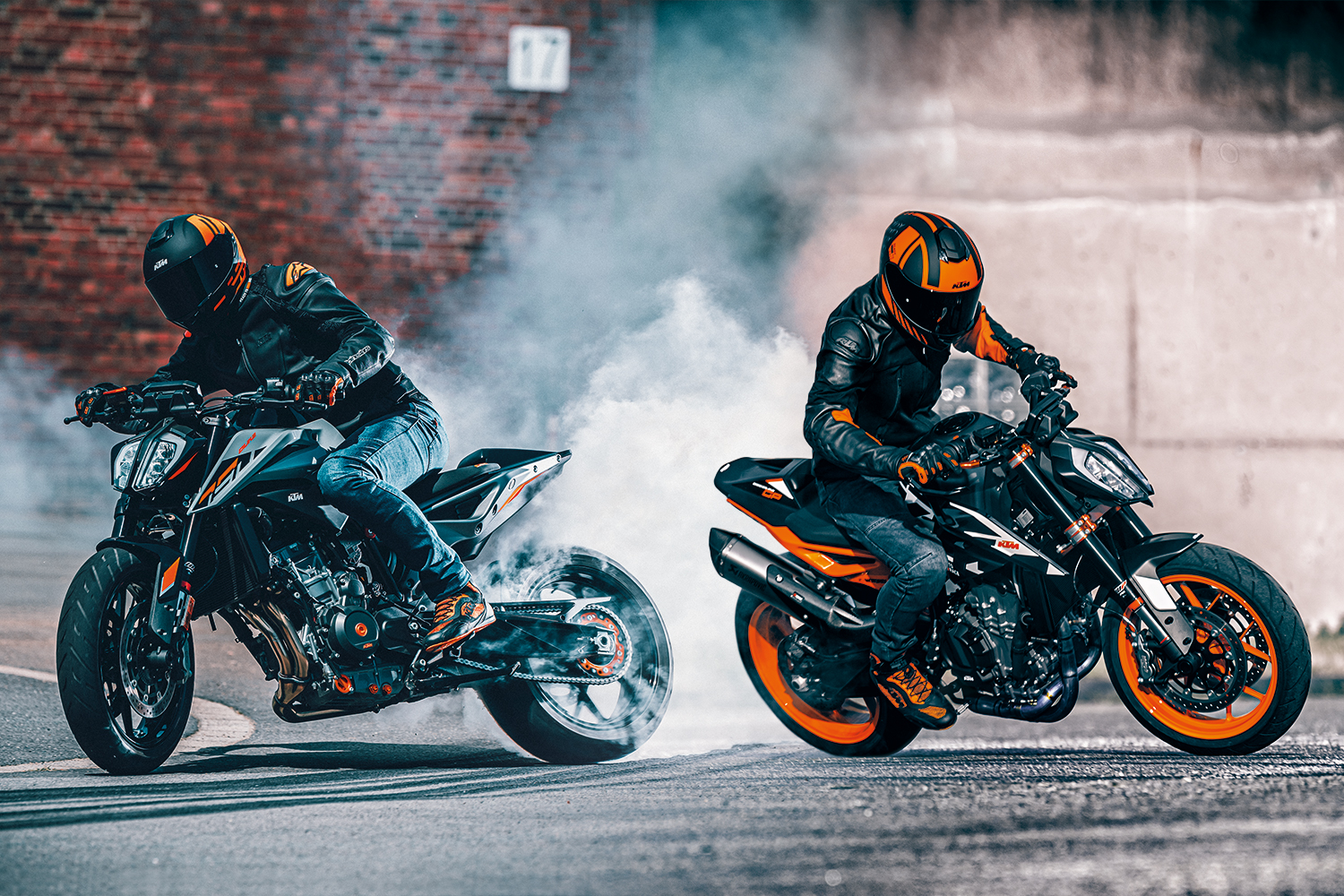 KTM PRESENTA SU GAMA 2023 CON NUEVOS ESQUEMAS DE COLORES | KTM España